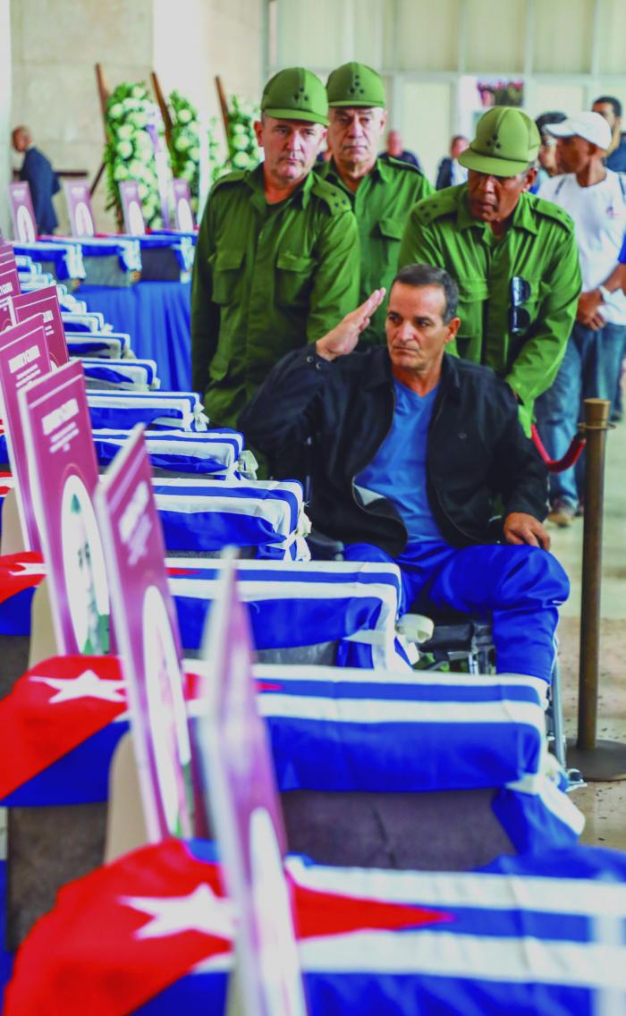 Medio millón de cubanos en marcha combatiente; en toda Cuba, el tributo ...